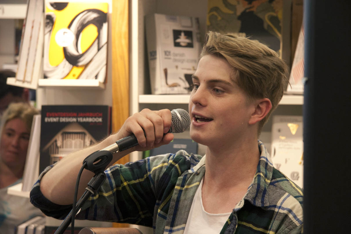 Vincent Gross beantwortet Zuschauerfragen - Promigeflüster Vincent Gross